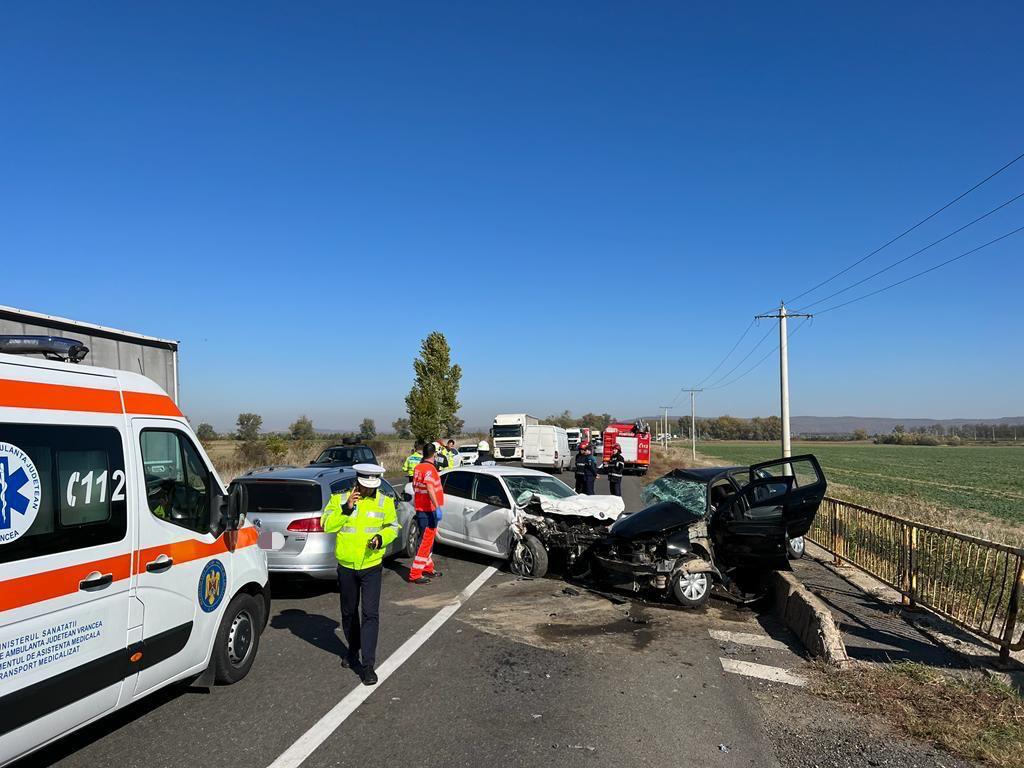 O femeie și un bărbat din Vrancea, morți în accidentul de lângă Adjud ... O femeie și un bărbat din Vrancea, morți în accidentul de lângă Adjud ...